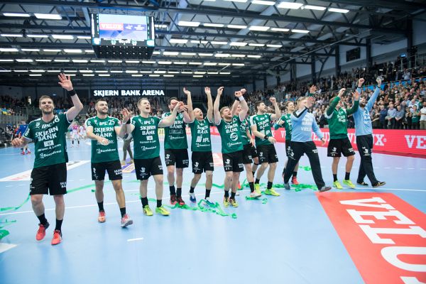 Grundspilsvindere 18/19: Skjern Håndbold!