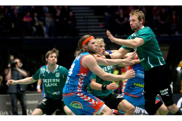 AGK-stjerner straffede Skjern