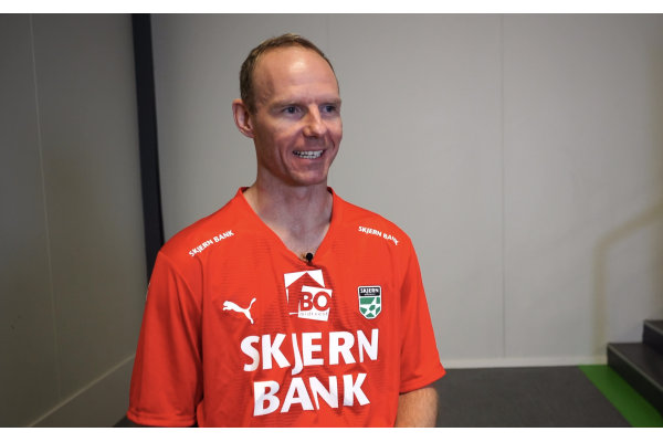 Hør det første interview med Winkler